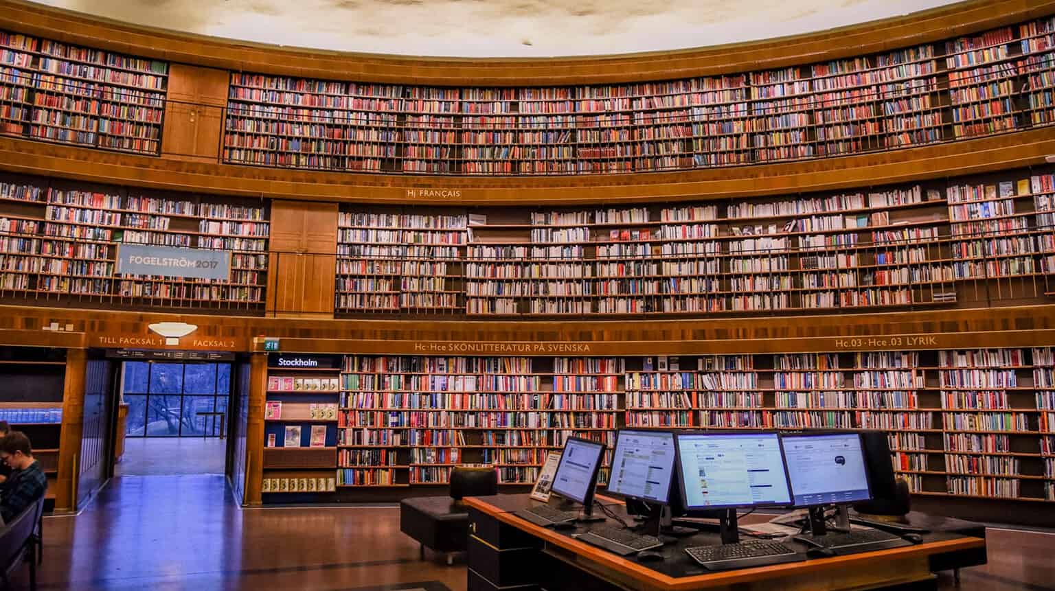 Where To Find A Public Computer Near You: Information Guide - ComputerCity