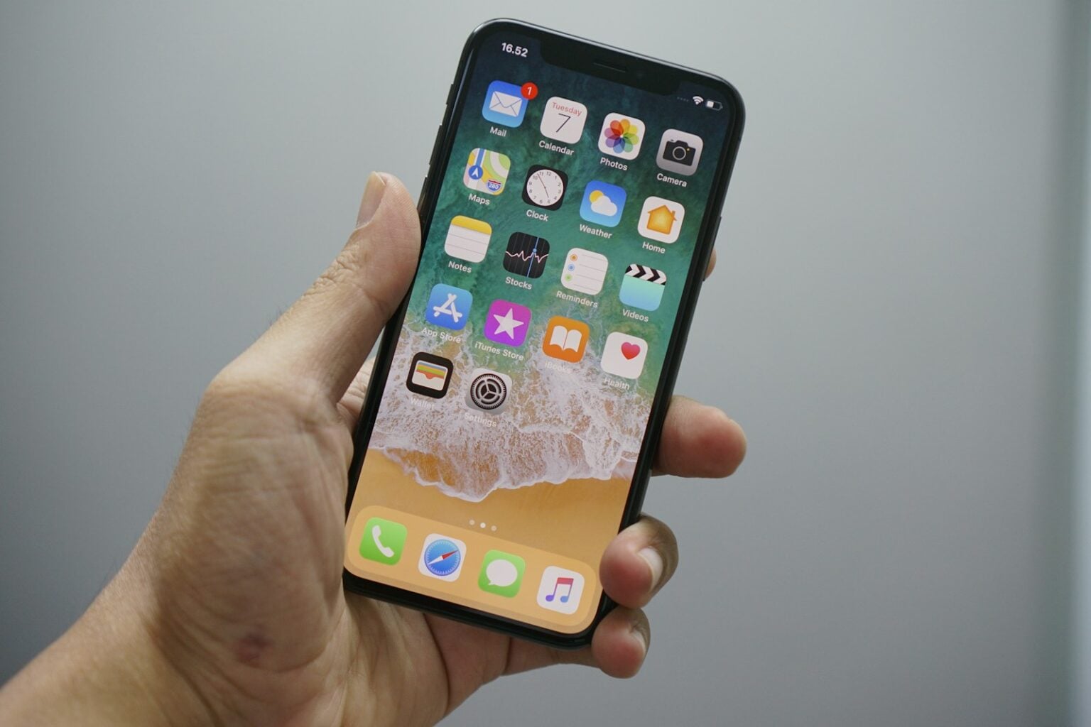 Blue Box on iPhone Screen: Solutions and Troubleshooting Tips ...