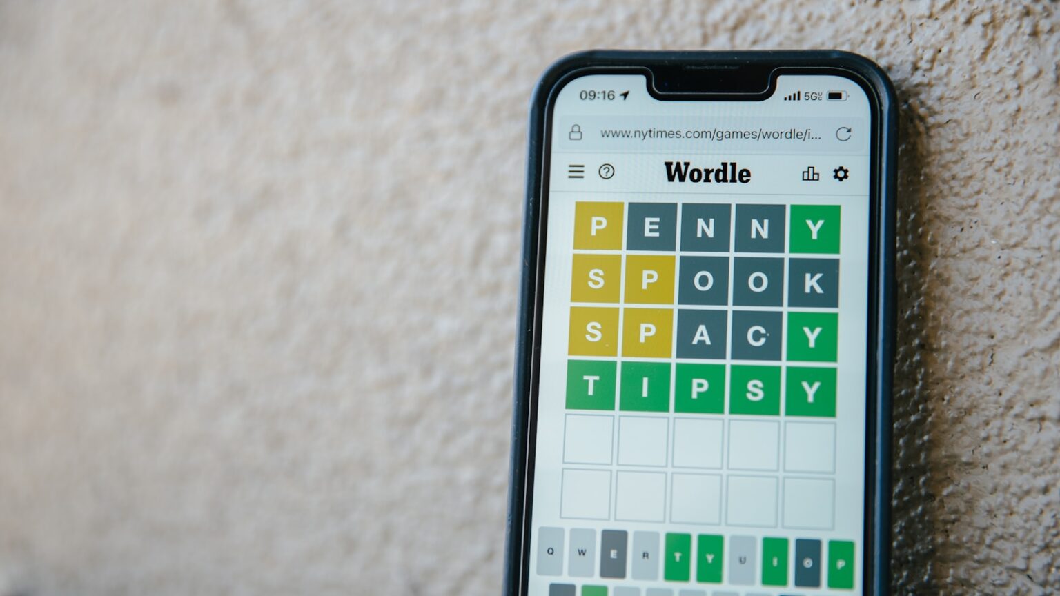 How to Play Text Games on iPhone - ComputerCity