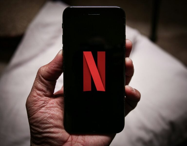 How to See Your Netflix History on a Phone - ComputerCity