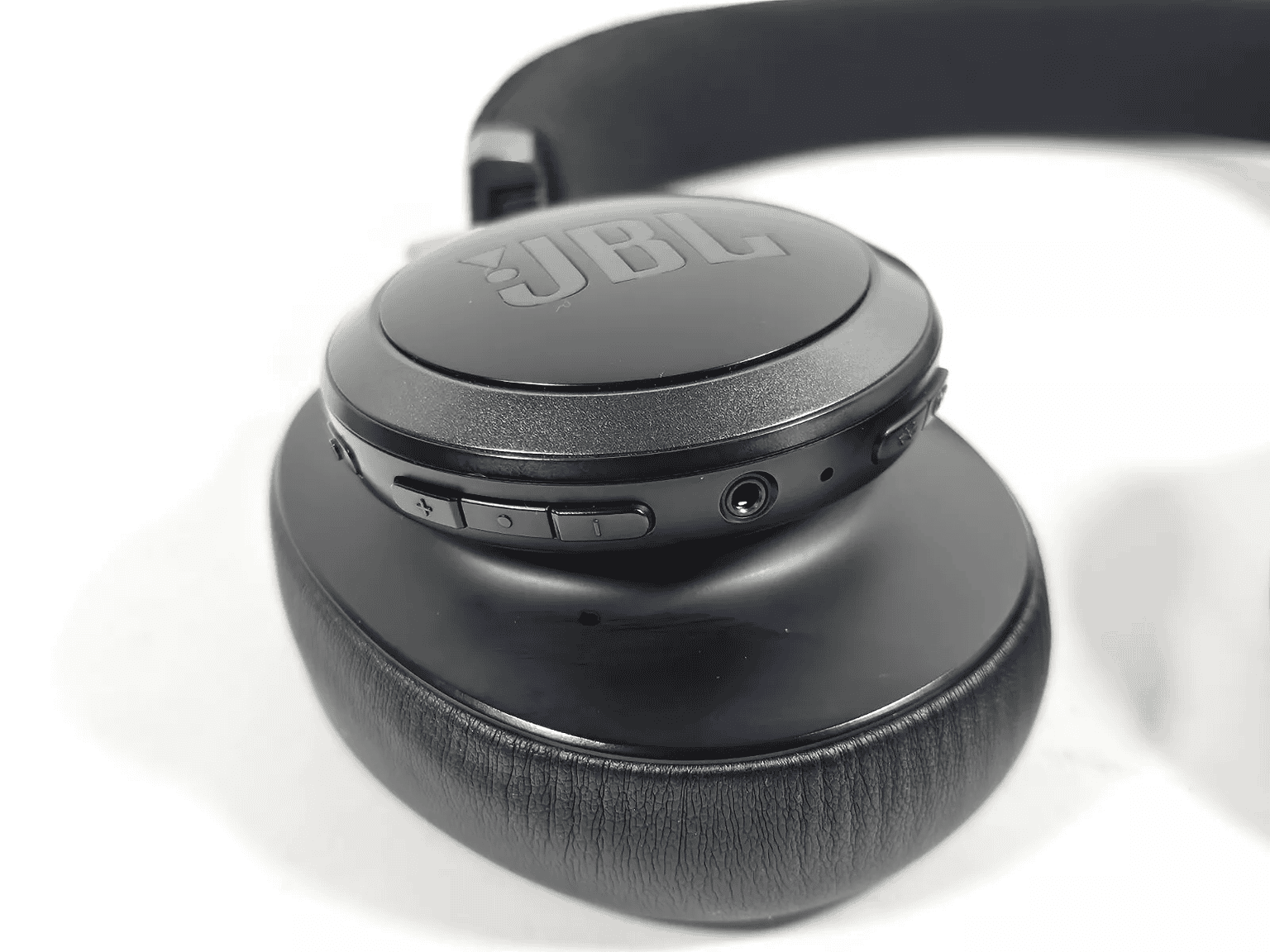 Steps to Connect JBL Bluetooth Headphones - ComputerCity