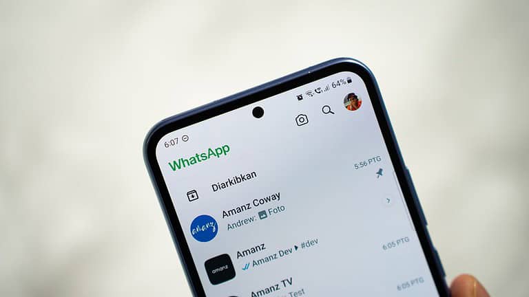 How To Appear Offline On WhatsApp: Hide Your Status - ComputerCity