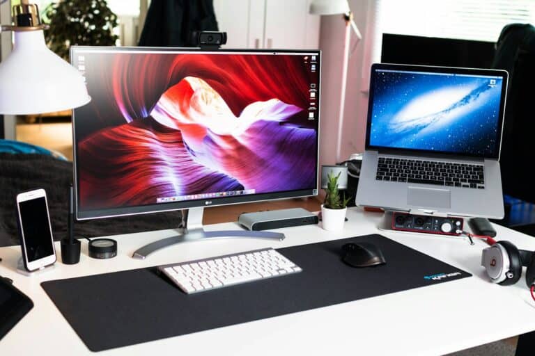 Set Up Dual Monitors on a Mac - ComputerCity