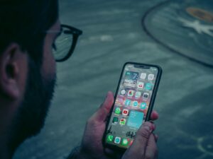 How to Trick Face ID - ComputerCity